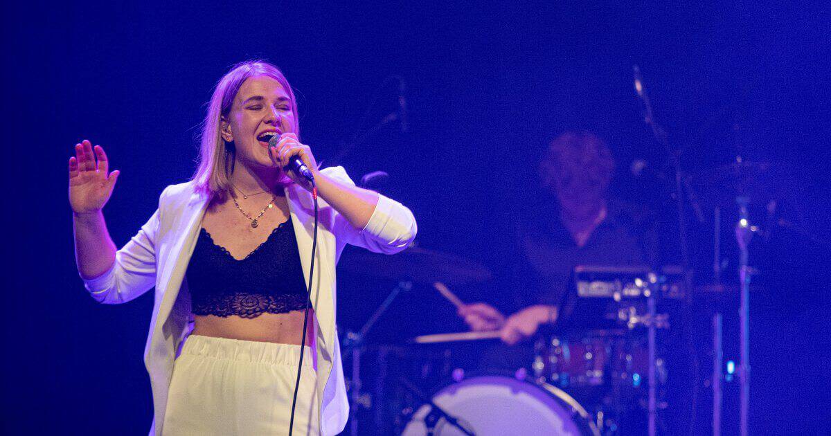 Zangeres en ambassadeur Marise den Bakker: ‘In muziek kun je je emoties ...